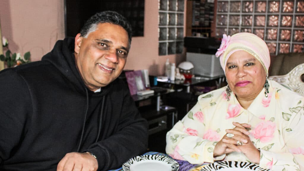 06-Proe featuring Leon Hendricks - Proe